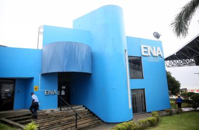 ENA, una planilla de relaciones, conexiones y duplicidad de funciones