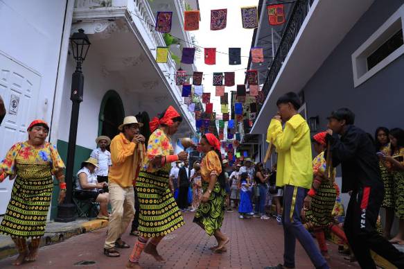 Calle de la Mola, un nuevo espacio que celebra la identidad guna desde ...