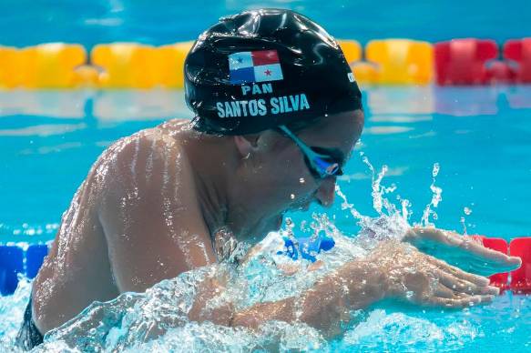 La nadadora panameña Emily Santos conquista oro histórico en Asunción 2025