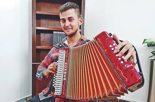 Benjamín González, una promesa de la música típica de Panamá